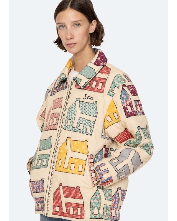 Amy Schumer NYC 2025 Colorful Sea Jacket